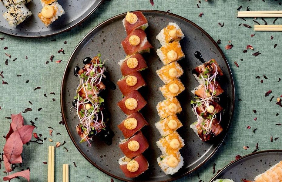 Catch Sushi Bar & Cocktails